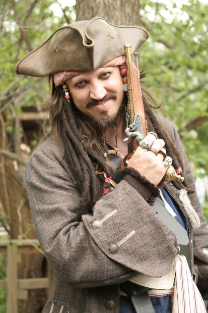 How To Make A Pirate Hat How To Make A Hat Video Needlework